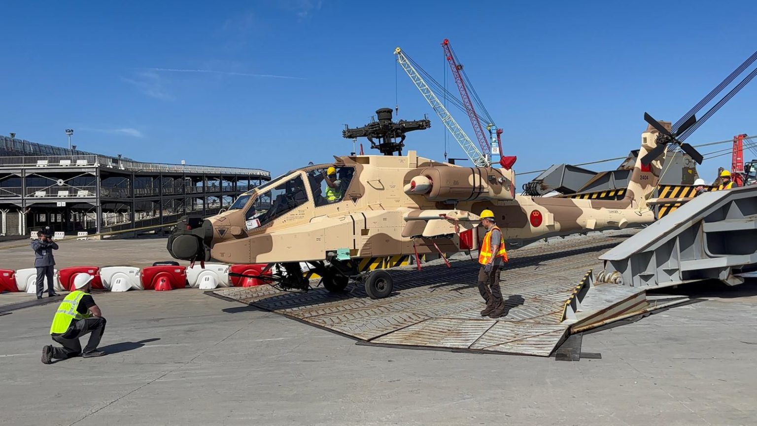 Morocco Receives First Batch of AH-64E Apache Attack Helicopters ...